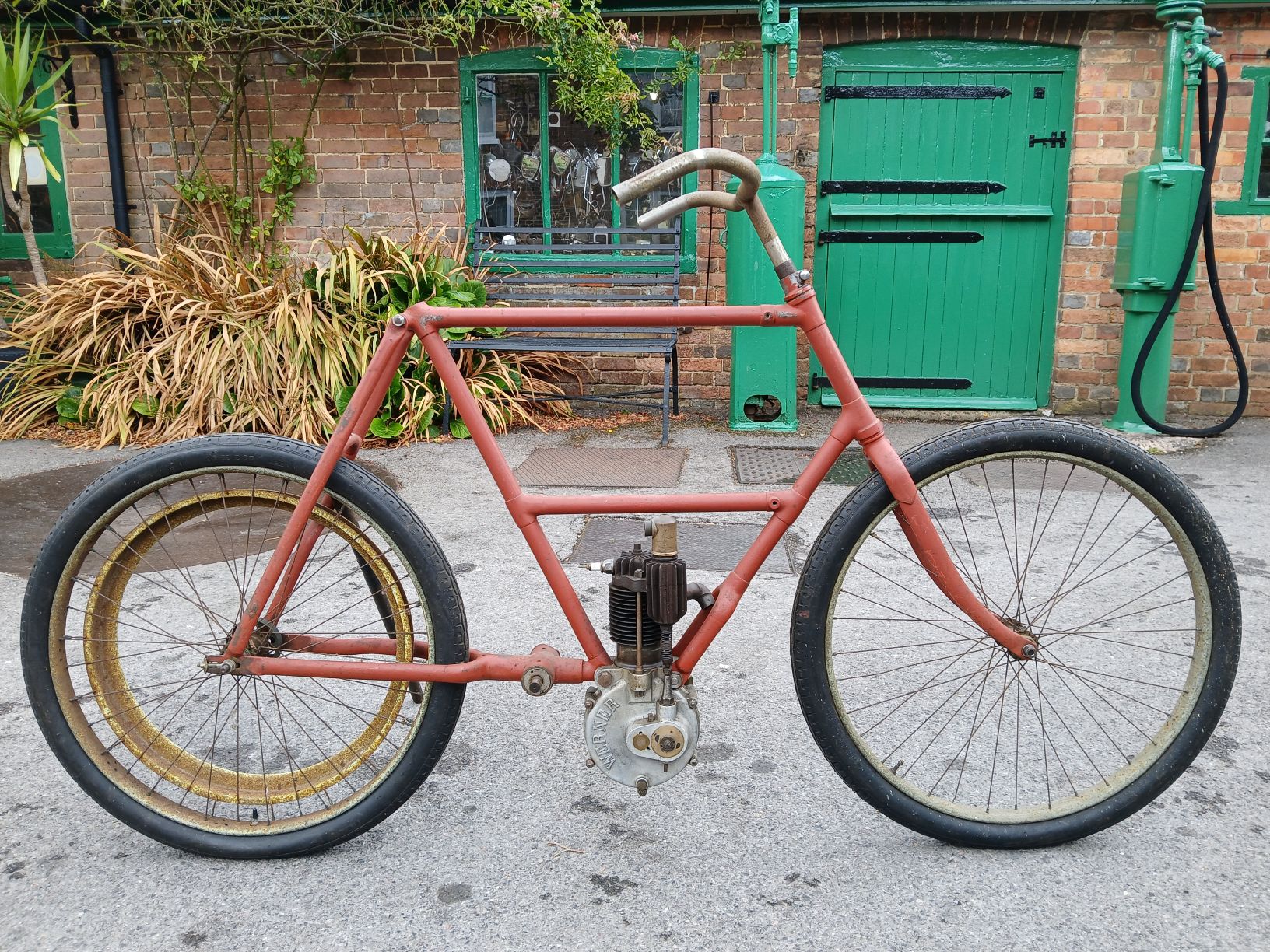 Verralls - 1902 2HP Werner.